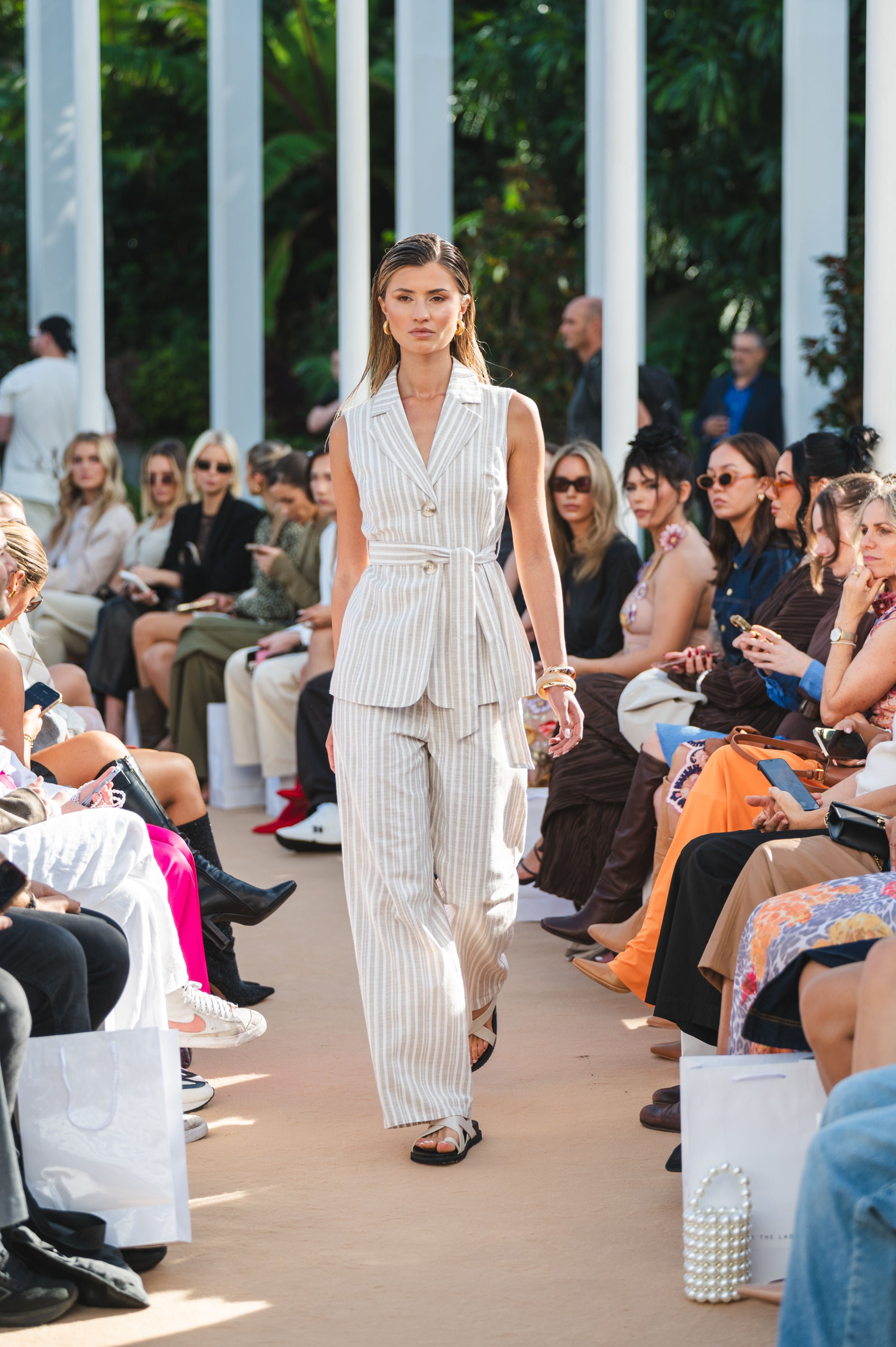 Size Guide - Staple the Label